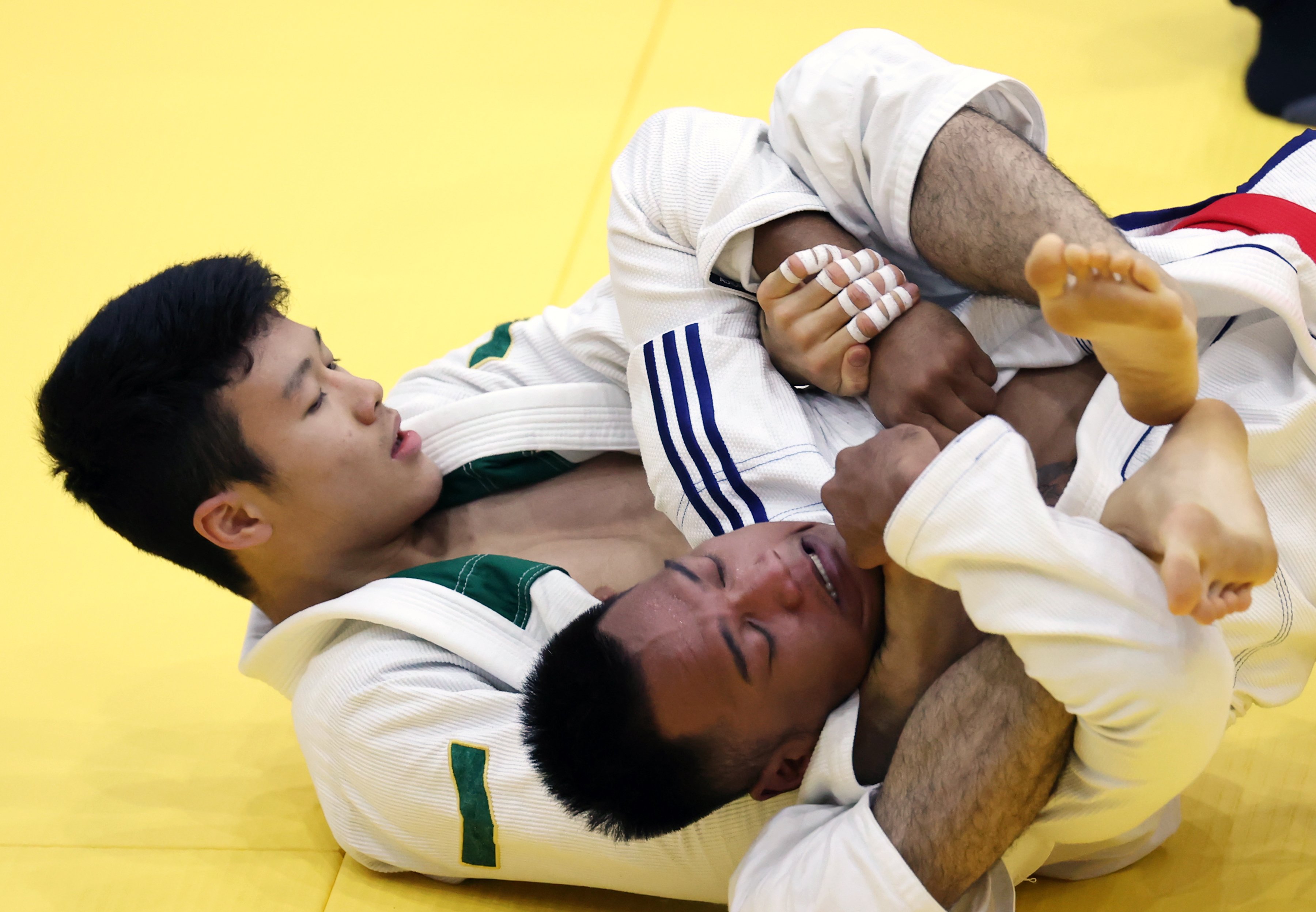 Team SG's Noah Lim claims his 2nd Ju-jitsu SEA Games Gold in 3 years!