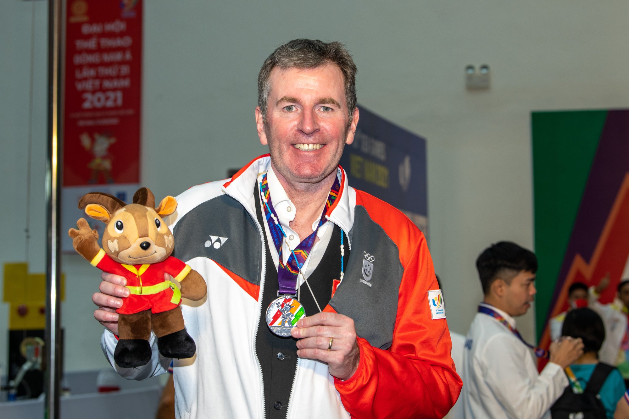 Swimming and athletics win rare medals at halfway mark of SEA Games!