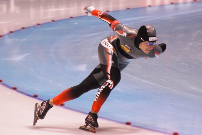 Choosing the right pair of skates - ActiveSG