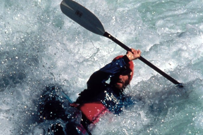 How to use a kayak paddle - ActiveSG