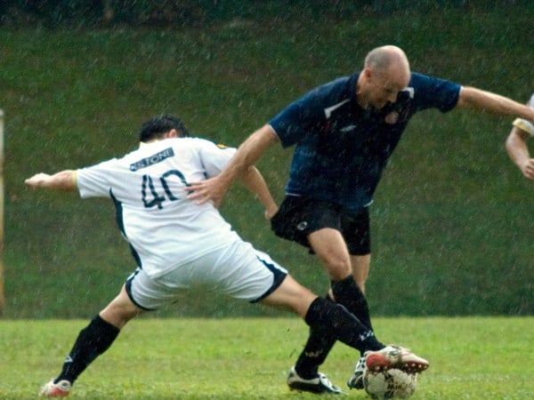 How do you tackle in football? - ActiveSG