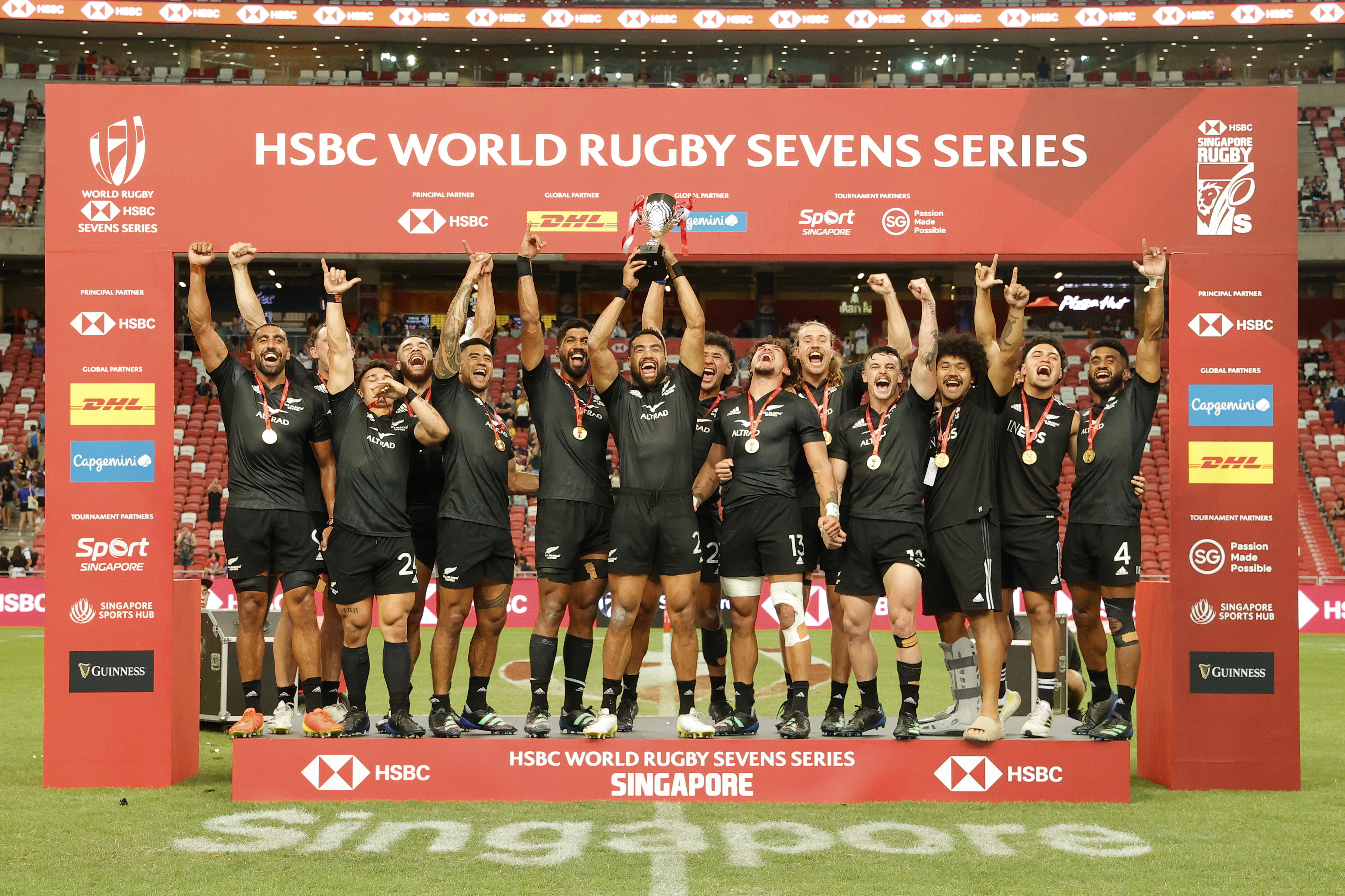 New Zealanders Lift HSBC Singapore Rugby 7s Trophy To Qualify for Paris ...